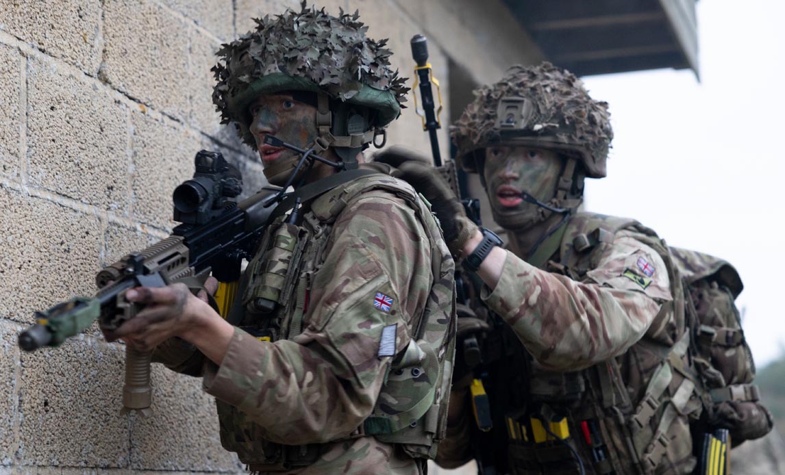 Denmark and UK Army forces training together – The Joint Expeditionary ...